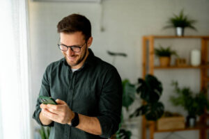 【2025年最新】LINEMO vs ワイモバイルを比較！速度や料金あなたに最適なのはどっち？ | モバイルDASH